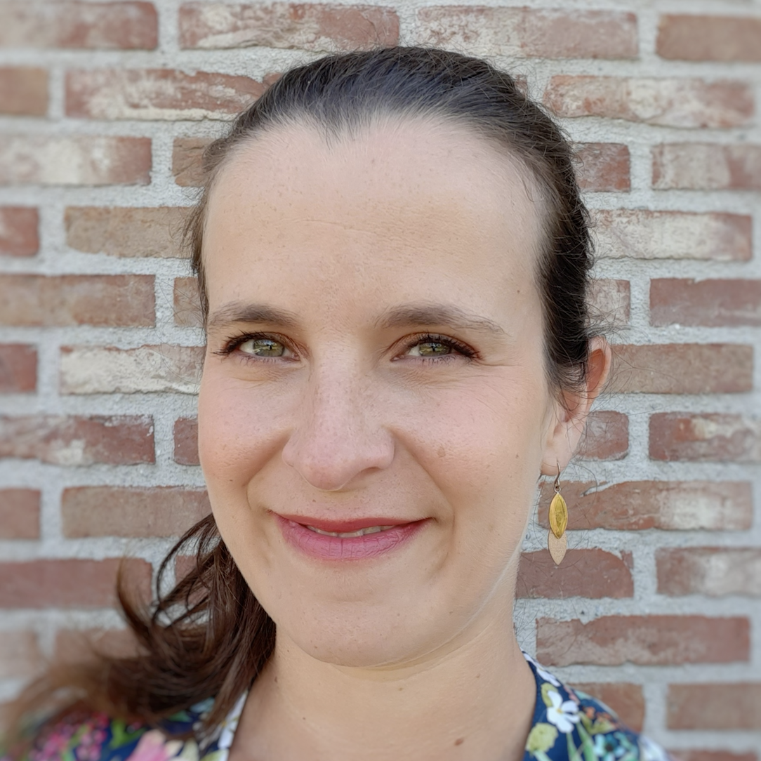 STEPHANIE VANDERVORST